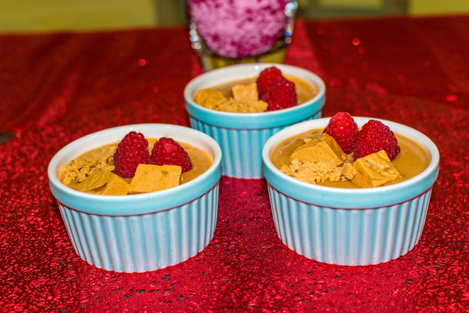 Crema de turrón y frambuesas - Gastronomía de Galicia